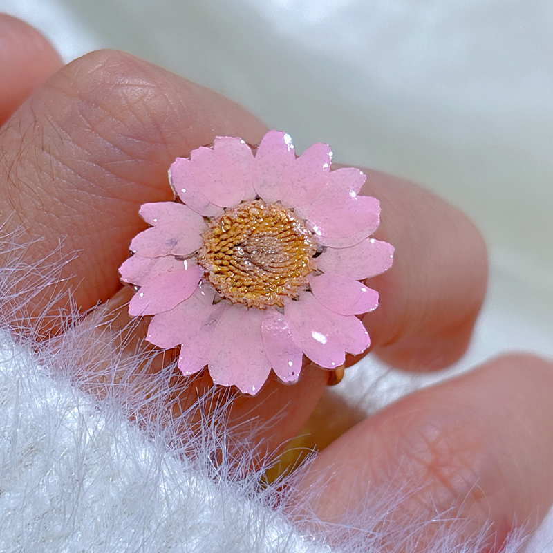 Wholesale Pink Elegant Real flowers Irregular Rings(Every flower is ...
